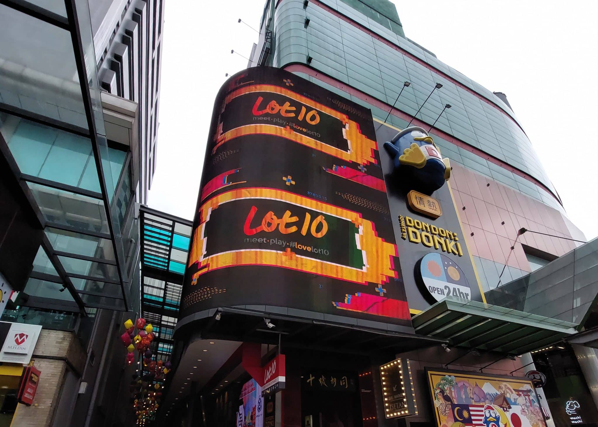 Attractive & Widely-used Solid LED Display - Outdoor LED - V-Series
